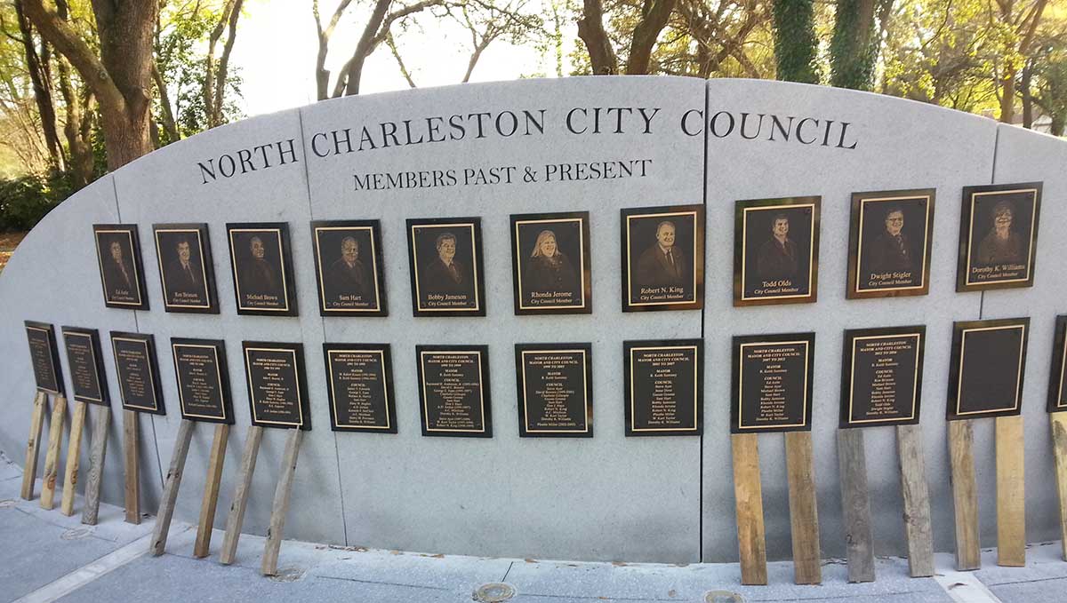 dedication plaques|dedication plaque|dedication plaques